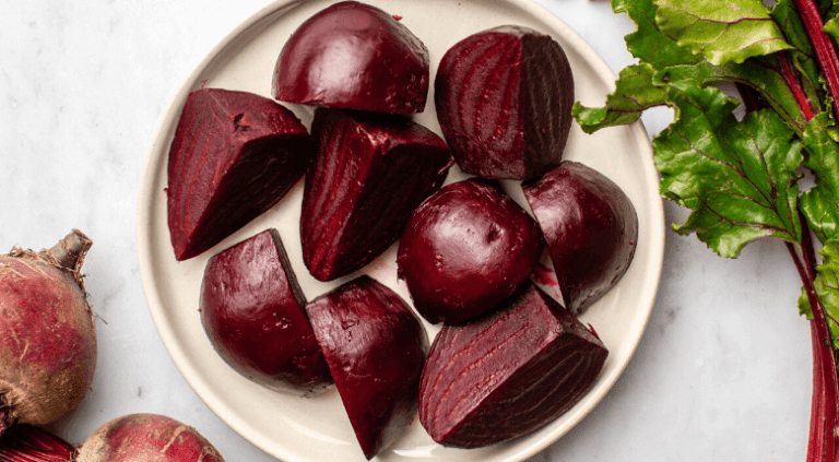 Sfecla roșie: valori nutriționale, beneficii și rețete delicioase