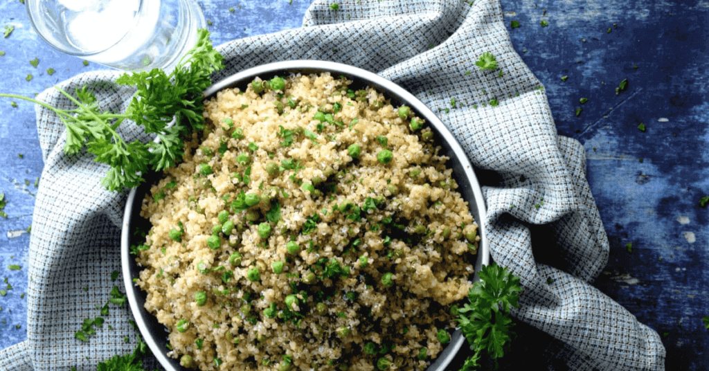 Totul despre quinoa: varietăți, profil nutrițional, beneficii și rețete